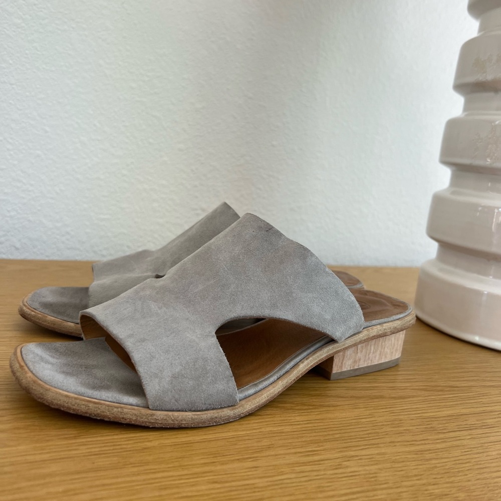 Coclico Suede Slides - Gem